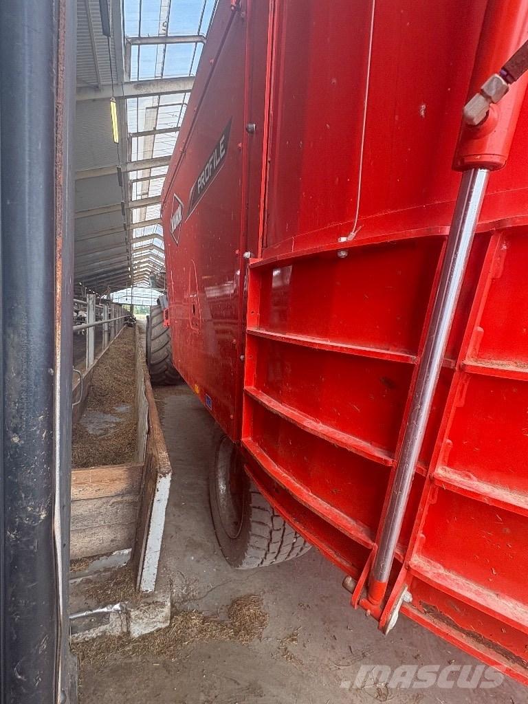 Kuhn Profile 24,2 DL, Uppsala, Suecia - mezcladoras distribuidoras de ...
